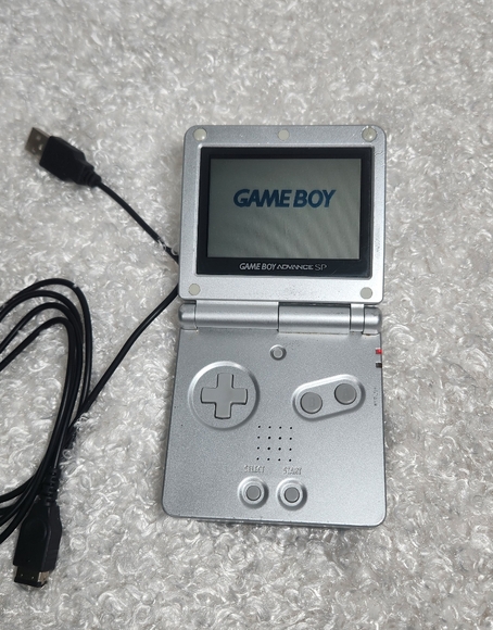 Nintendo | Video Games & Consoles | Vintage Nintendo Silver Handheld ...